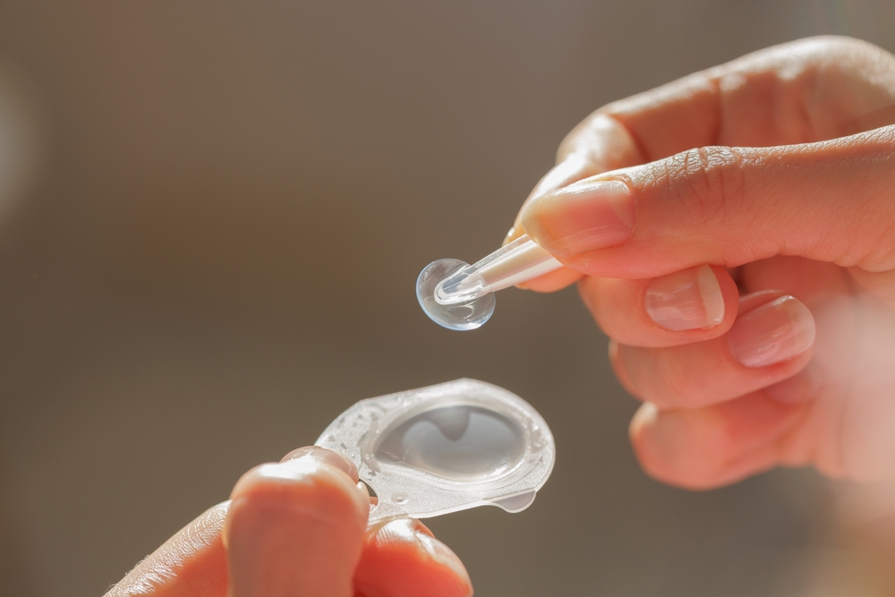 A Clearer Look at the Different Types of Contact Lenses - Medical ...
